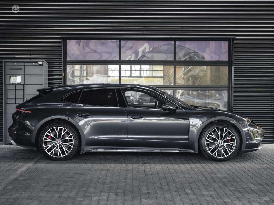 Pelēks Porsche Taycan 2023 Viļņa, ar dzinēja tilpumu 0.00 L un nobraukumu 54 tūkst. km par 79911 €, foto 6 vietnē AUTOMOTO.COM.LV