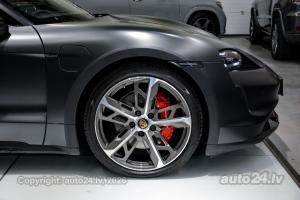 Grey Porsche Taycan 2023 in Tallinn, with an engine capacity of 0.00 L and mileage of 43 thousand km for 69900 €, photo 5 on AUTOMOTO.COM.LV