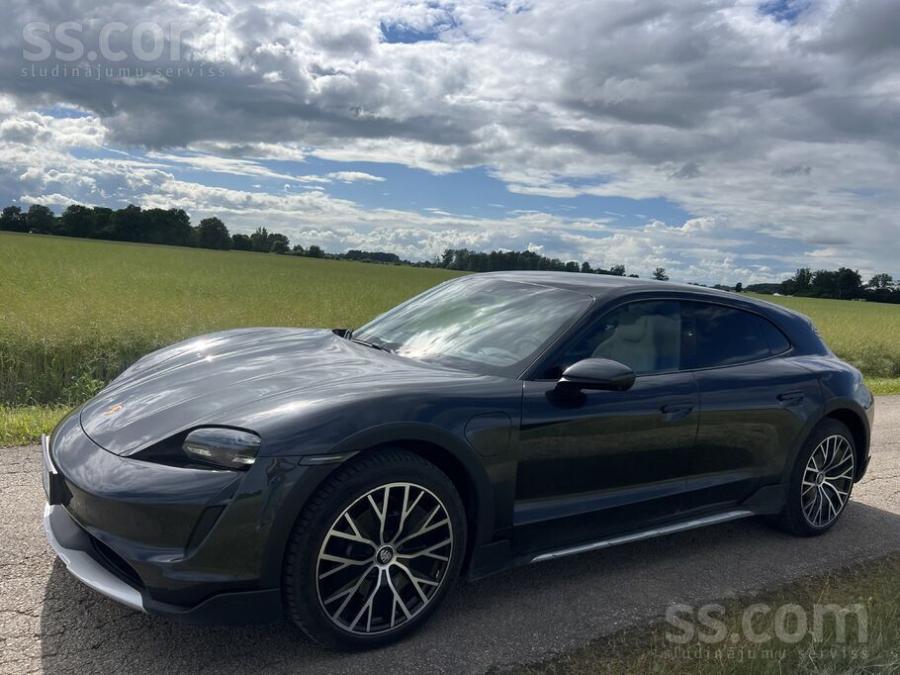 Pelēks Porsche Taycan 2023 Jelgava, ar dzinēja tilpumu 0.00 L un nobraukumu 75 tūkst. km par 58000 €, foto 1 vietnē AUTOMOTO.COM.LV