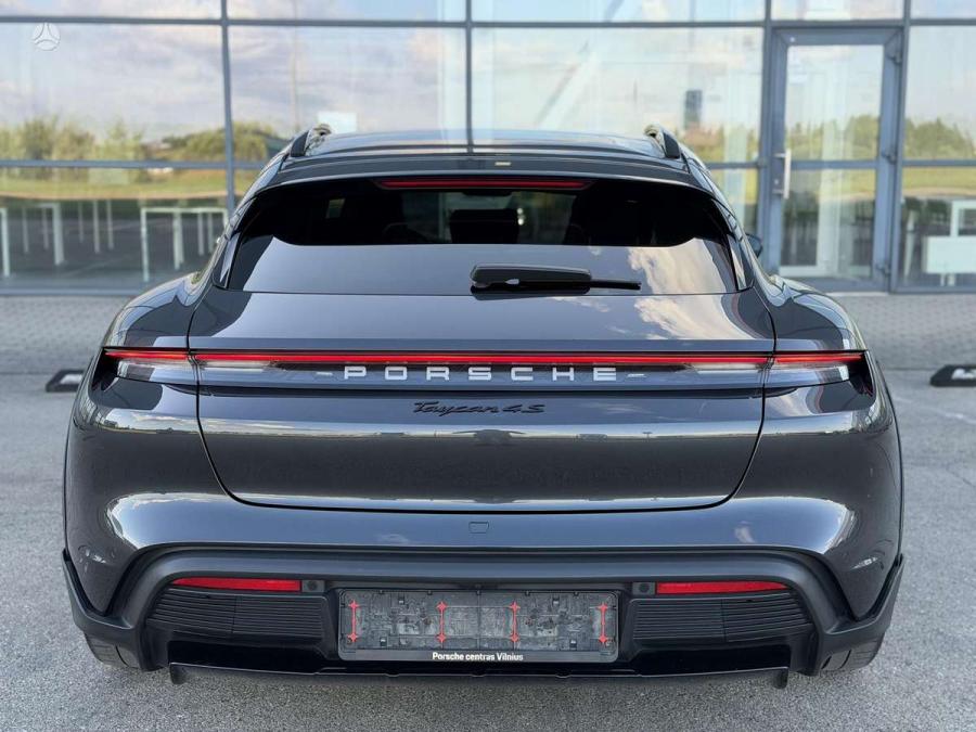 Grey Porsche Taycan 2023 in Panevezys, with an engine capacity of 0.00 L and mileage of 70 thousand km for 64000 €, photo 8 on AUTOMOTO.COM.LV