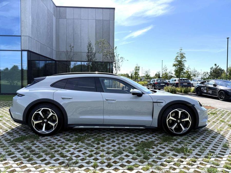 Grey Porsche Taycan 2025 in Klaipeda, with an engine capacity of 0.00 L and mileage of 28 thousand km for 92100 €, photo 3 on AUTOMOTO.COM.LV