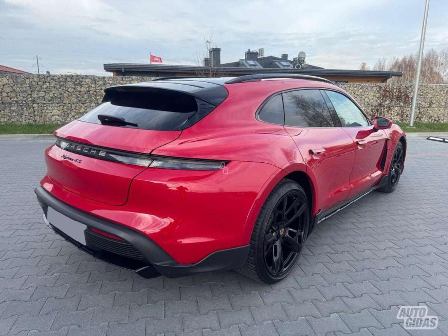 Red Porsche Taycan 2021 in Kaunas, with an engine capacity of 0.00 L and mileage of 56 thousand km for 58800 €, photo 5 on AUTOMOTO.COM.LV