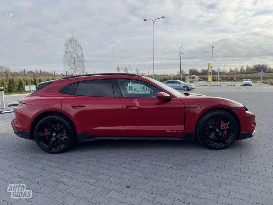 Red Porsche Taycan 2021 in Kaunas, with an engine capacity of 0.00 L and mileage of 56 thousand km for 58800 €, photo 9 on AUTOMOTO.COM.LV