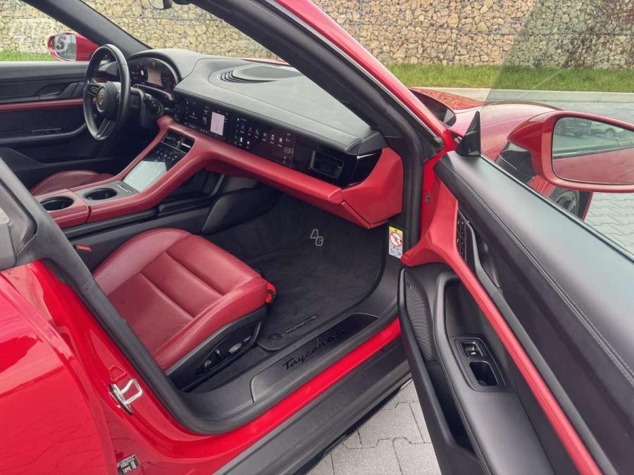 Red Porsche Taycan 2021 in Kaunas, with an engine capacity of 0.00 L and mileage of 56 thousand km for 58800 €, photo 12 on AUTOMOTO.COM.LV