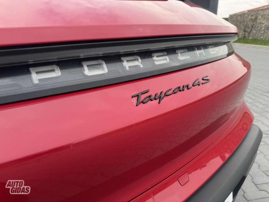 Red Porsche Taycan 2021 in Kaunas, with an engine capacity of 0.00 L and mileage of 56 thousand km for 58800 €, photo 32 on AUTOMOTO.COM.LV