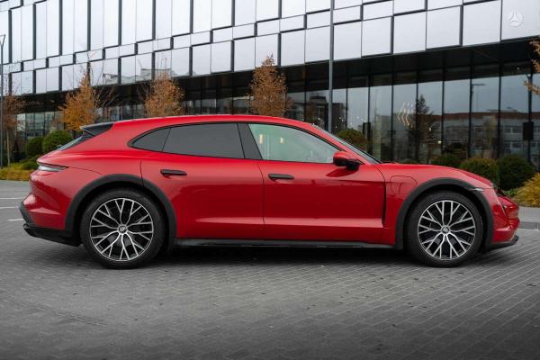 Sarkans Porsche Taycan 2022 Viļņa, ar dzinēja tilpumu 0.00 L un nobraukumu 34 tūkst. km par 65000 €, foto 11 vietnē AUTOMOTO.COM.LV