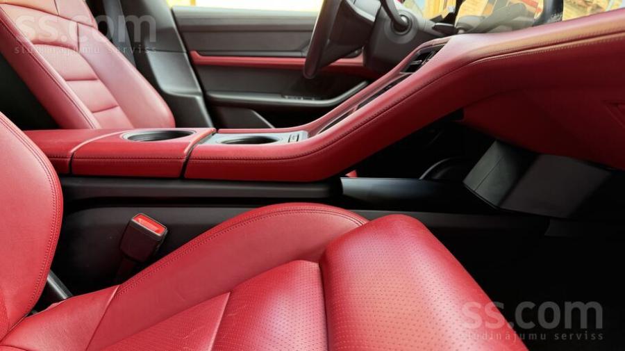 Sarkans Porsche Taycan 2022 Rīga, ar dzinēja tilpumu 0.00 L un nobraukumu 92 tūkst. km par 59000 €, foto 24 vietnē AUTOMOTO.COM.LV