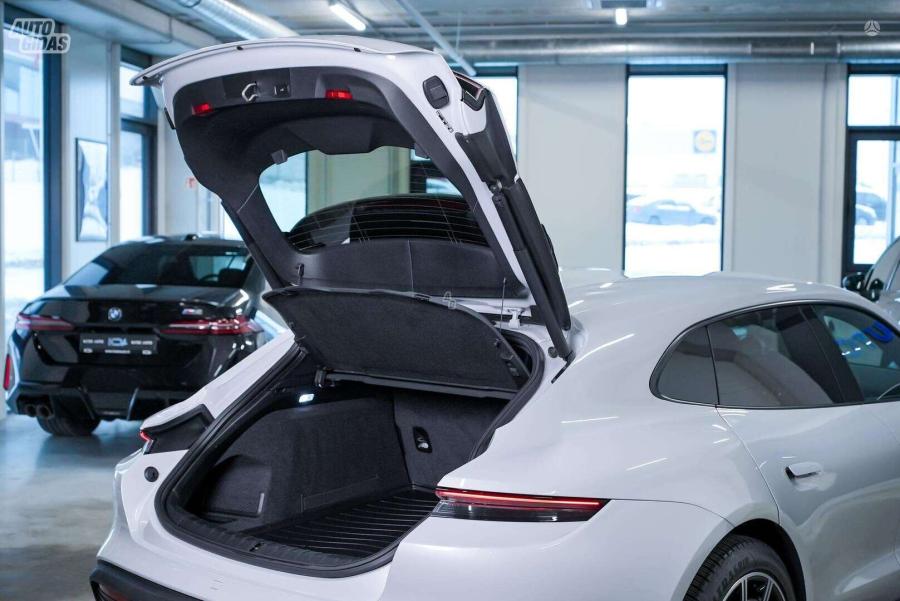 Porsche Taycan 2022 Marijampole, ar dzinēja tilpumu 0.00 L un nobraukumu 32 tūkst. km par 57950 €, foto 14 vietnē AUTOMOTO.COM.LV