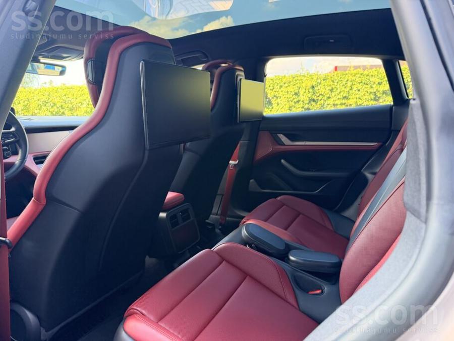 Porsche Taycan 2023 in Riga, with an engine capacity of 0.00 L and mileage of 28 thousand km for 69990 €, photo 13 on AUTOMOTO.COM.LV