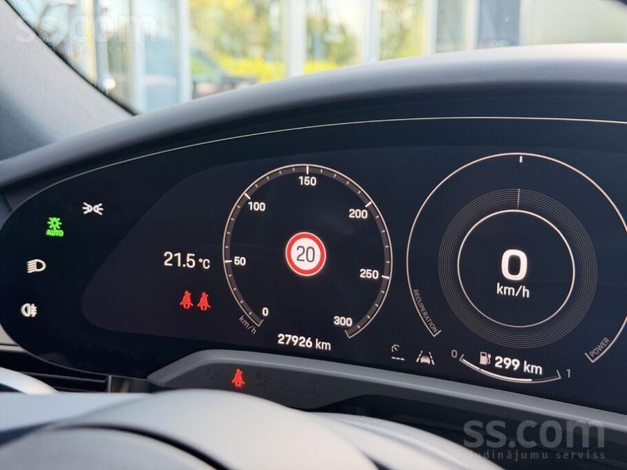 Porsche Taycan 2023 in Riga, with an engine capacity of 0.00 L and mileage of 28 thousand km for 69990 €, photo 16 on AUTOMOTO.COM.LV