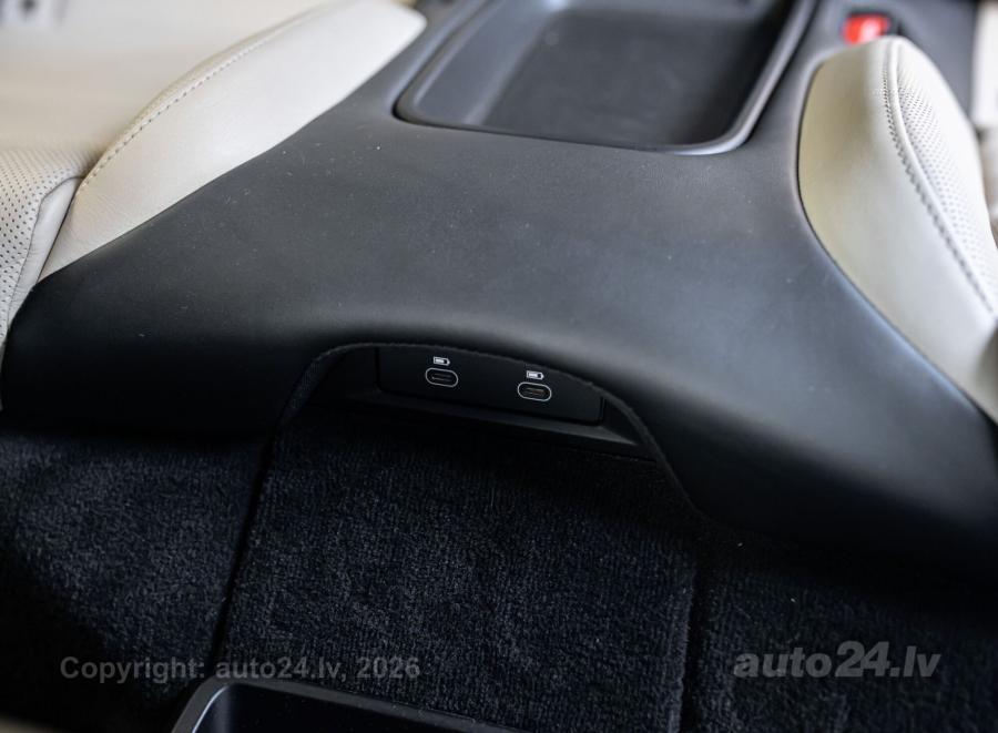 Balts Porsche Taycan 2020 Tallina, ar dzinēja tilpumu 0.00 L un nobraukumu 119 tūkst. km par 67900 €, foto 19 vietnē AUTOMOTO.COM.LV
