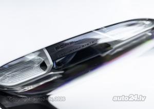 Balts Porsche Taycan 2020 Tallina, ar dzinēja tilpumu 0.00 L un nobraukumu 119 tūkst. km par 67900 €, foto 28 vietnē AUTOMOTO.COM.LV