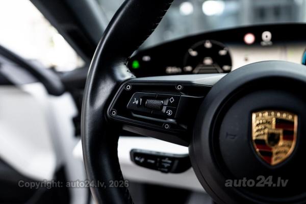 White Porsche Taycan 2021 in Tallinn, with an engine capacity of 0.00 L and mileage of 61 thousand km for 69500 €, photo 11 on AUTOMOTO.COM.LV