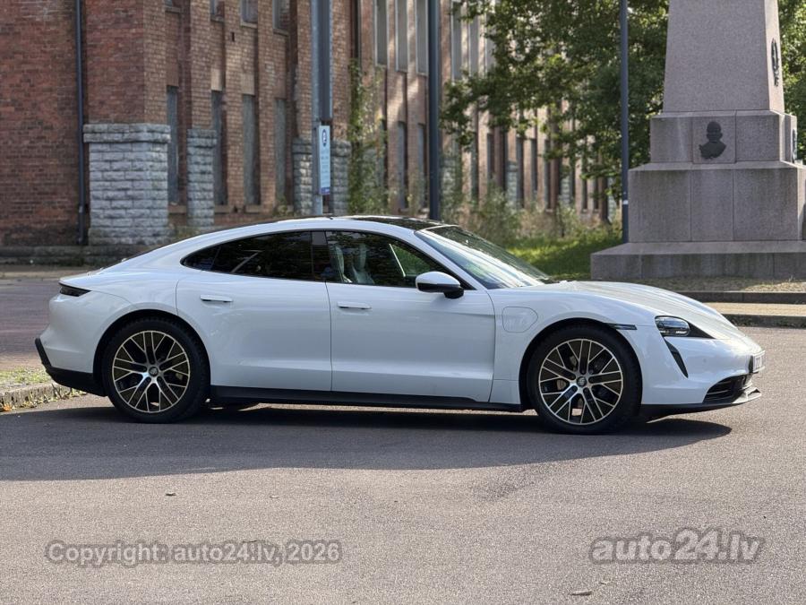 White Porsche Taycan 2021 in Tallinn, with an engine capacity of 0.00 L and mileage of 65 thousand km for 66666 €, photo 4 on AUTOMOTO.COM.LV