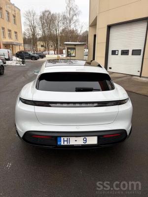 Balts Porsche Taycan 2023 Rīga, ar dzinēja tilpumu 0.00 L un nobraukumu 45 tūkst. km par 72900 €, foto 4 vietnē AUTOMOTO.COM.LV