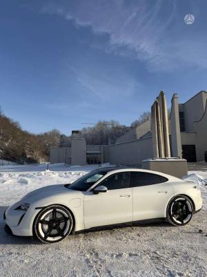 Balts Porsche Taycan 2020 Kauņa, ar dzinēja tilpumu 0.00 L un nobraukumu 86 tūkst. km par 58000 €, foto 4 vietnē AUTOMOTO.COM.LV