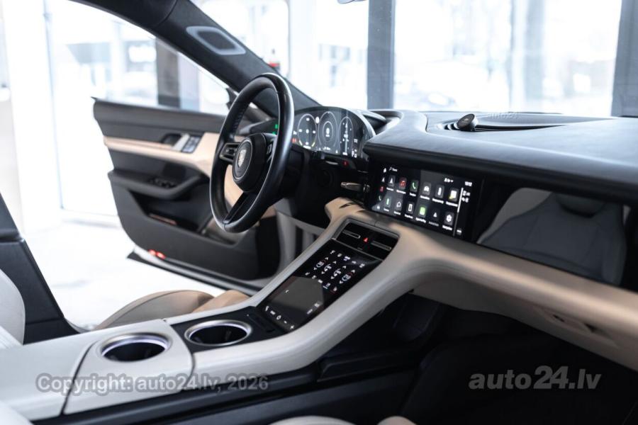 Balts Porsche Taycan 2020 Tallina, ar dzinēja tilpumu 0.00 L un nobraukumu 115 tūkst. km par 69900 €, foto 23 vietnē AUTOMOTO.COM.LV