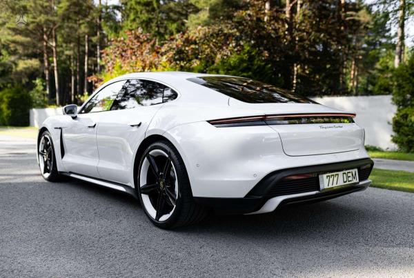 White Porsche Taycan 2020 in Tallinn, with an engine capacity of 0.00 L and mileage of 119 thousand km for 67900 €, photo 4 on AUTOMOTO.COM.LV