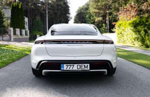 Balts Porsche Taycan 2020 Tallina, ar dzinēja tilpumu 0.00 L un nobraukumu 119 tūkst. km par 67900 €, foto 6 vietnē AUTOMOTO.COM.LV