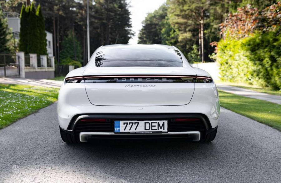 Balts Porsche Taycan 2020 Tallina, ar dzinēja tilpumu 0.00 L un nobraukumu 119 tūkst. km par 67900 €, foto 6 vietnē AUTOMOTO.COM.LV