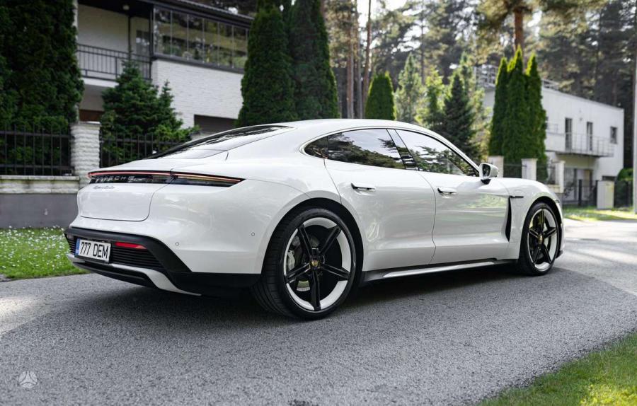 Balts Porsche Taycan 2020 Tallina, ar dzinēja tilpumu 0.00 L un nobraukumu 119 tūkst. km par 67900 €, foto 7 vietnē AUTOMOTO.COM.LV