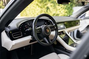 Balts Porsche Taycan 2020 Tallina, ar dzinēja tilpumu 0.00 L un nobraukumu 119 tūkst. km par 67900 €, foto 8 vietnē AUTOMOTO.COM.LV