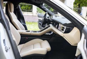 Balts Porsche Taycan 2020 Tallina, ar dzinēja tilpumu 0.00 L un nobraukumu 119 tūkst. km par 67900 €, foto 12 vietnē AUTOMOTO.COM.LV