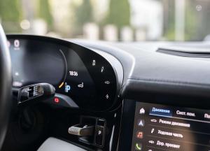 Balts Porsche Taycan 2020 Tallina, ar dzinēja tilpumu 0.00 L un nobraukumu 119 tūkst. km par 67900 €, foto 13 vietnē AUTOMOTO.COM.LV