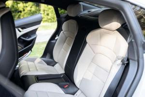 Balts Porsche Taycan 2020 Tallina, ar dzinēja tilpumu 0.00 L un nobraukumu 119 tūkst. km par 67900 €, foto 19 vietnē AUTOMOTO.COM.LV