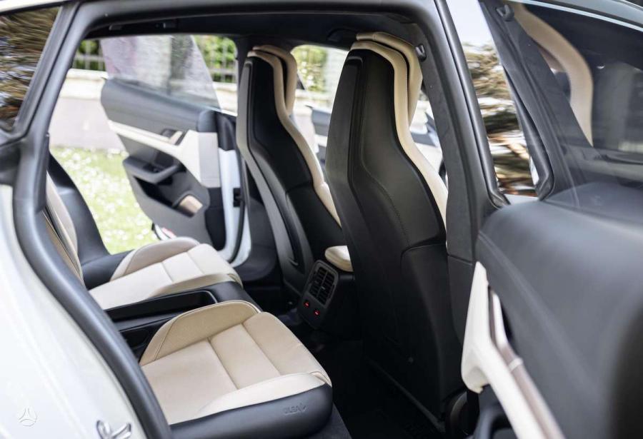 Balts Porsche Taycan 2020 Tallina, ar dzinēja tilpumu 0.00 L un nobraukumu 119 tūkst. km par 67900 €, foto 20 vietnē AUTOMOTO.COM.LV