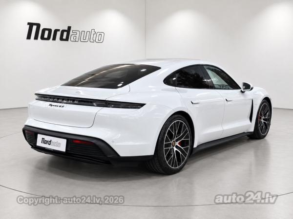 White Porsche Taycan 2020 in Tallinn, with an engine capacity of 0.00 L and mileage of 135 thousand km for 53900 €, photo 3 on AUTOMOTO.COM.LV