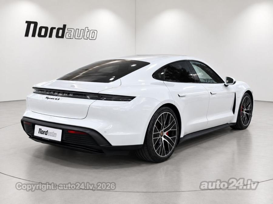White Porsche Taycan 2020 in Tallinn, with an engine capacity of 0.00 L and mileage of 135 thousand km for 53900 €, photo 3 on AUTOMOTO.COM.LV