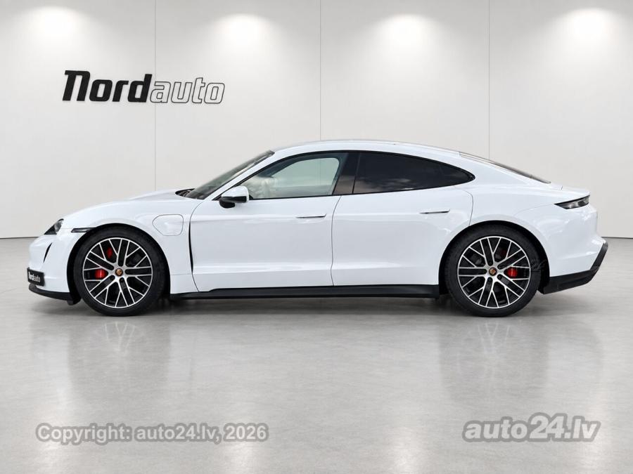White Porsche Taycan 2020 in Tallinn, with an engine capacity of 0.00 L and mileage of 135 thousand km for 53900 €, photo 5 on AUTOMOTO.COM.LV