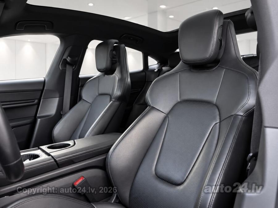 White Porsche Taycan 2020 in Tallinn, with an engine capacity of 0.00 L and mileage of 135 thousand km for 53900 €, photo 6 on AUTOMOTO.COM.LV