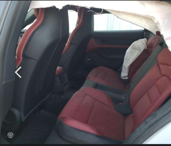 White Porsche Taycan 2021 in Klaipeda, with an engine capacity of 0.00 L and mileage of 20 thousand km for 19999 €, photo 6 on AUTOMOTO.COM.LV