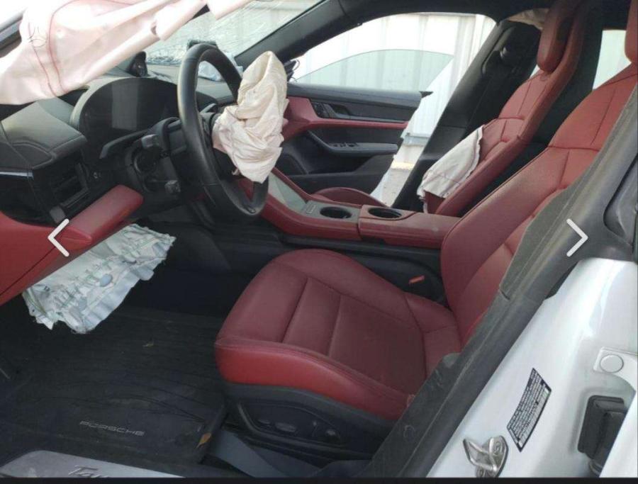 White Porsche Taycan 2021 in Klaipeda, with an engine capacity of 0.00 L and mileage of 20 thousand km for 19999 €, photo 9 on AUTOMOTO.COM.LV