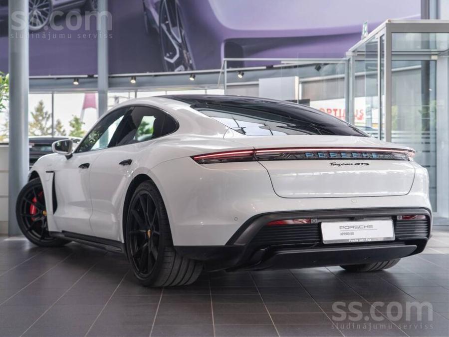 White Porsche Taycan 2024 in Riga, with an engine capacity of 0.00 L and mileage of 30 thousand km for 105900 €, photo 10 on AUTOMOTO.COM.LV