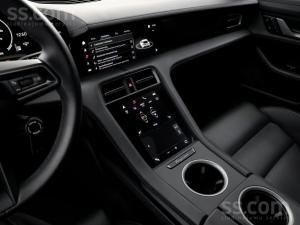 Balts Porsche Taycan 2024 Rīga, ar dzinēja tilpumu 0.00 L un nobraukumu 21 tūkst. km par 93380 €, foto 9 vietnē AUTOMOTO.COM.LV