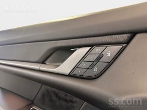 Balts Porsche Taycan 2025 Rīga, ar dzinēja tilpumu 0.00 L un nobraukumu 23 tūkst. km par 97600 €, foto 7 vietnē AUTOMOTO.COM.LV