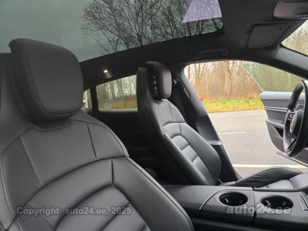 Balts Porsche Taycan 2021 Tallina, ar dzinēja tilpumu 0.00 L un nobraukumu 45 tūkst. km par 64990 €, foto 11 vietnē AUTOMOTO.COM.LV