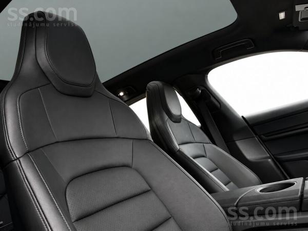 Белый Порше Тайкан 2021 в Рига, объемом двигателя 0.00 л и пробегом 42 тыс. км за 59900 €, фото 10 на AUTOMOTO.COM.LV