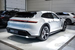 White Porsche Taycan 2022 in Tallinn, with an engine capacity of 0.00 L and mileage of 25 thousand km for 71000 €, photo 6 on AUTOMOTO.COM.LV