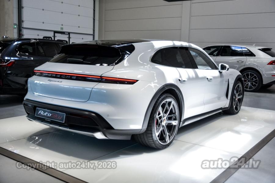White Porsche Taycan 2022 in Tallinn, with an engine capacity of 0.00 L and mileage of 25 thousand km for 71000 €, photo 6 on AUTOMOTO.COM.LV