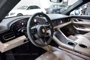 White Porsche Taycan 2022 in Tallinn, with an engine capacity of 0.00 L and mileage of 25 thousand km for 71000 €, photo 9 on AUTOMOTO.COM.LV