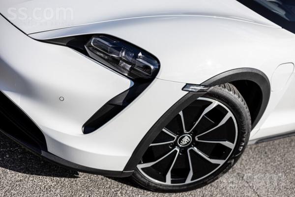 Balts Porsche Taycan 2023 Rīga, ar dzinēja tilpumu 0.00 L un nobraukumu 41 tūkst. km par 66900 €, foto 2 vietnē AUTOMOTO.COM.LV
