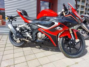 QJ Motor SRK 125R 2026 in Kaunas, with an engine capacity of 0.13 L and mileage of 0 thousand km for 3449 €, photo 10 on AUTOMOTO.COM.LV