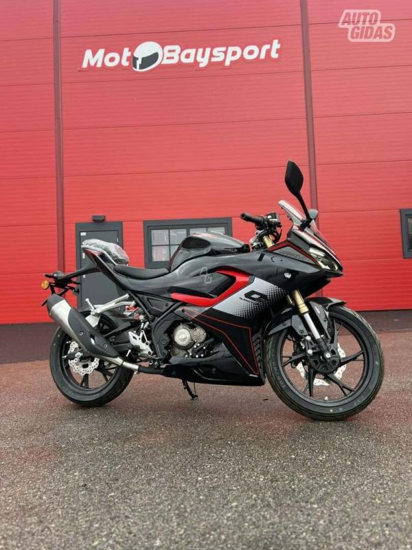 QJ Motor SRK 125R 2026 in Ignalina, with an engine capacity of 0.13 L and mileage of 0 thousand km for 3449 €, photo 1 on AUTOMOTO.COM.LV