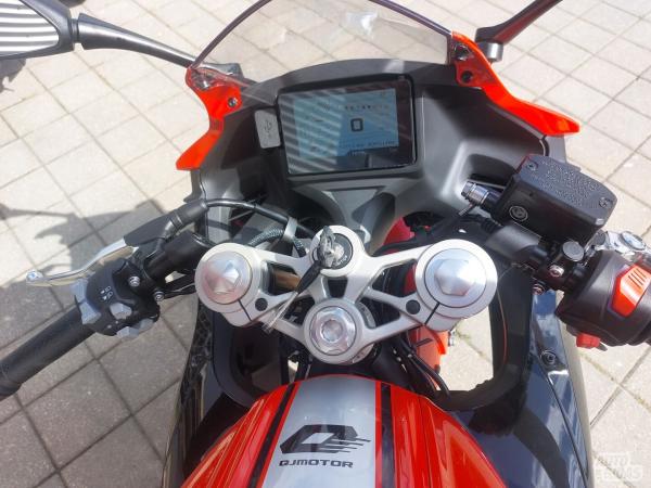 QJ Motor SRK 125R 2026 Klaipėda, ar dzinēja tilpumu 0.13 L un nobraukumu 0 tūkst. km par 3449 €, foto 10 vietnē AUTOMOTO.COM.LV
