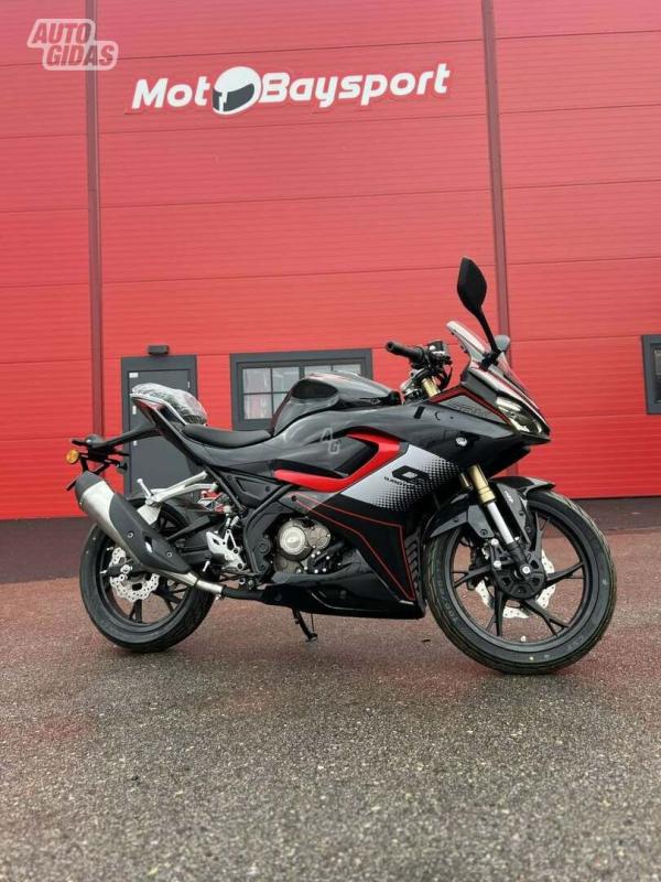 QJ Motor SRK 125R 2026 in Klaipeda, with an engine capacity of 0.13 L and mileage of 0 thousand km for 3449 €, photo 1 on AUTOMOTO.COM.LV