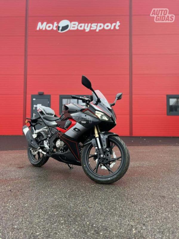 QJ Motor SRK 125R 2026 in Klaipeda, with an engine capacity of 0.13 L and mileage of 0 thousand km for 3449 €, photo 3 on AUTOMOTO.COM.LV